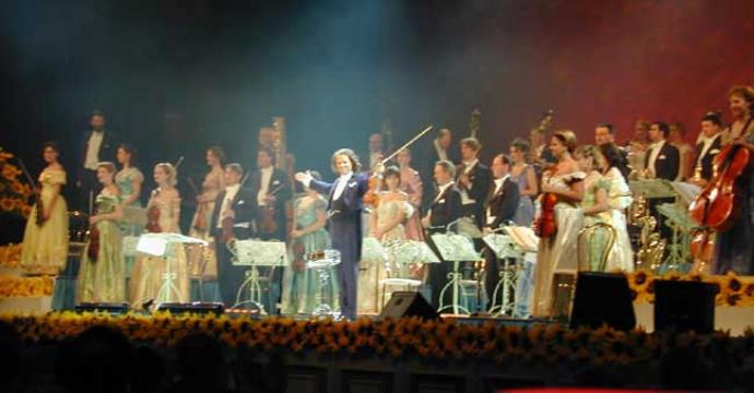 Andre Rieu to the moon